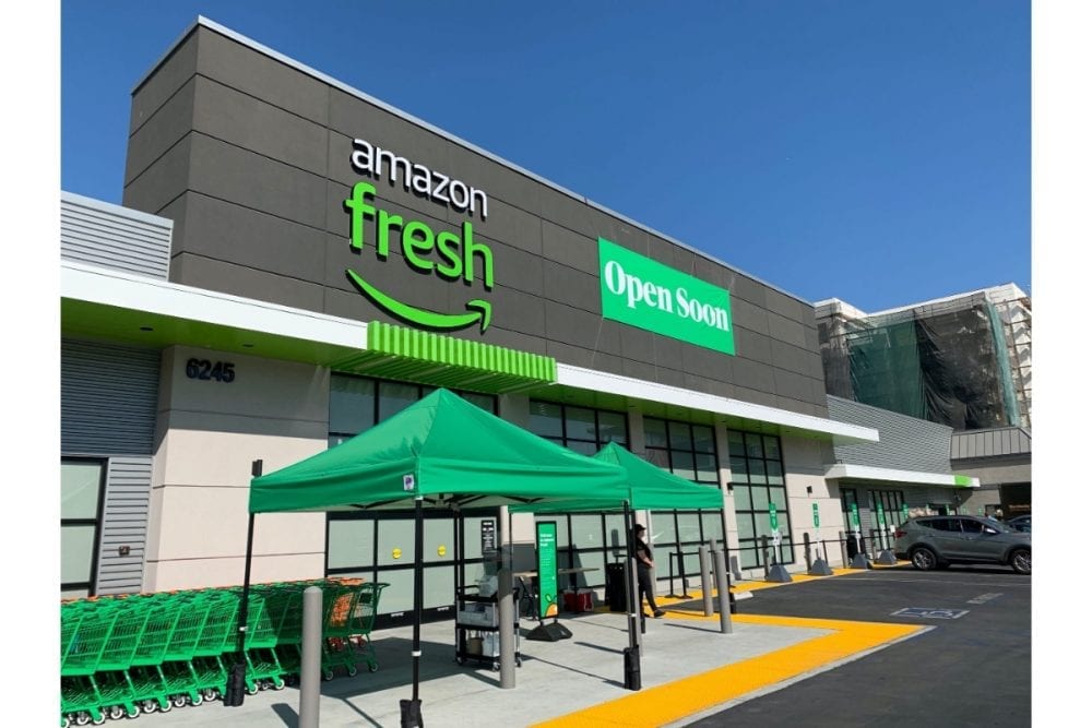 Amazon Opens Their First Cashless Supermarket In The UK - The Rabbit ...